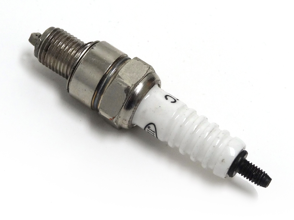 Raminator Monster Truck Spark Plug JIDICH A7TC – Primal RC – UK